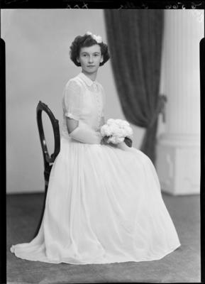 Fuller, Woman - Puke Ariki