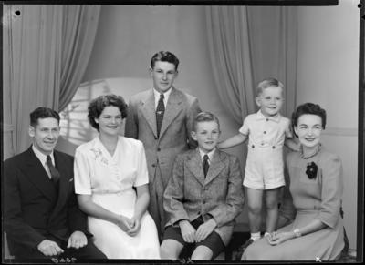 Lay, family - Puke Ariki