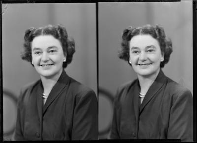 Hall, Woman - Puke Ariki