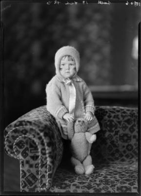 Lovell, Girl - Puke Ariki