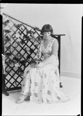 Layor, Woman - Puke Ariki