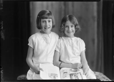 Paton, Children - Puke Ariki