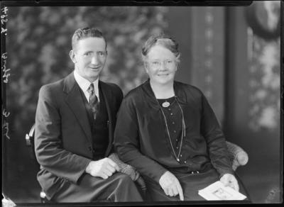 Briggs, Couple - Puke Ariki