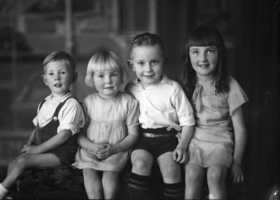 Spence, Children - Puke Ariki
