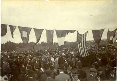 Unveiling of the Wars Memorial on Marsland Hill - Puke Ariki