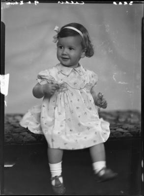 Calder, Girl - Puke Ariki