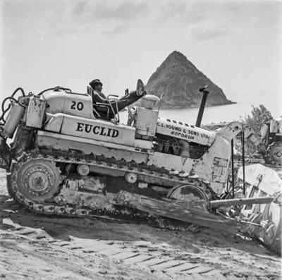 Clyde Engineering, Man - Puke Ariki