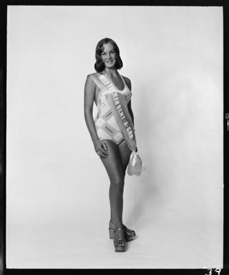Miss Taranaki Entrants, Woman - Puke Ariki