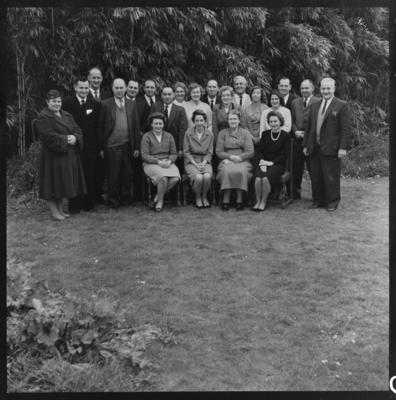 Snowden, Family Group - Puke Ariki