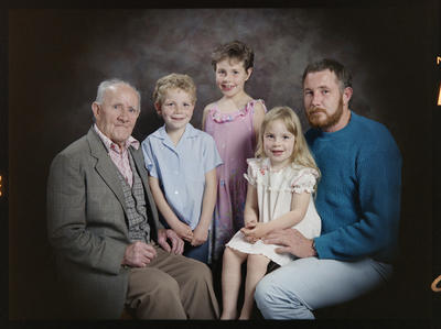 Mercer, Family Group. - Puke Ariki