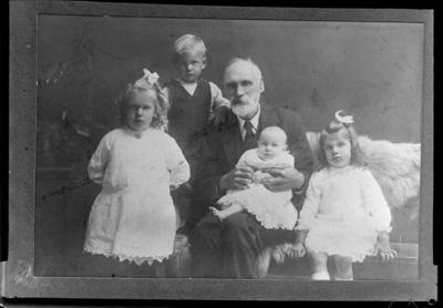 Phillips, Family - Puke Ariki