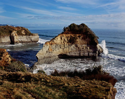 Tongaporutu Coastline - Te Kawau pa, 17 July 2006 - Puke Ariki