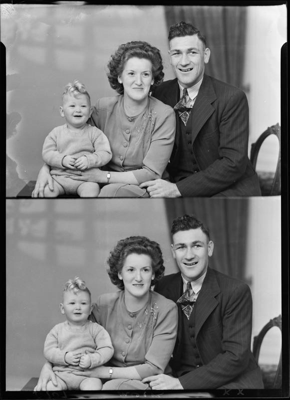 Muir, Family Group - Puke Ariki