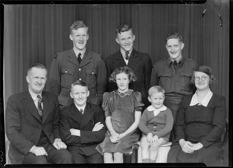 Larsen, Family - Puke Ariki