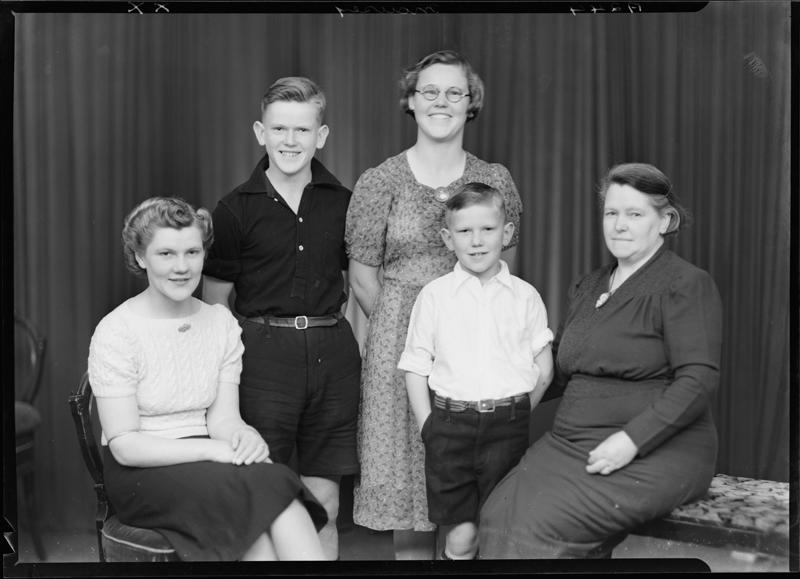 Lister, Family - Puke Ariki