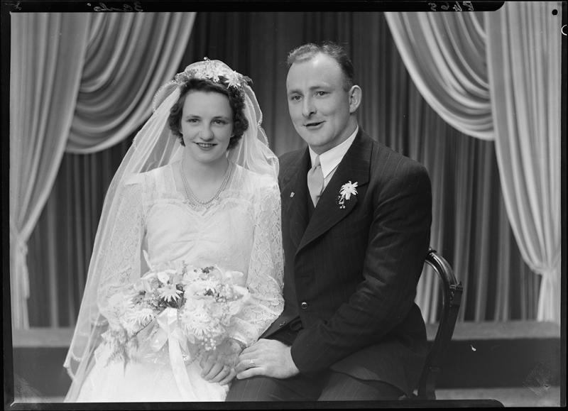 Peter and Gwenda Ballantine, Wedding - Puke Ariki