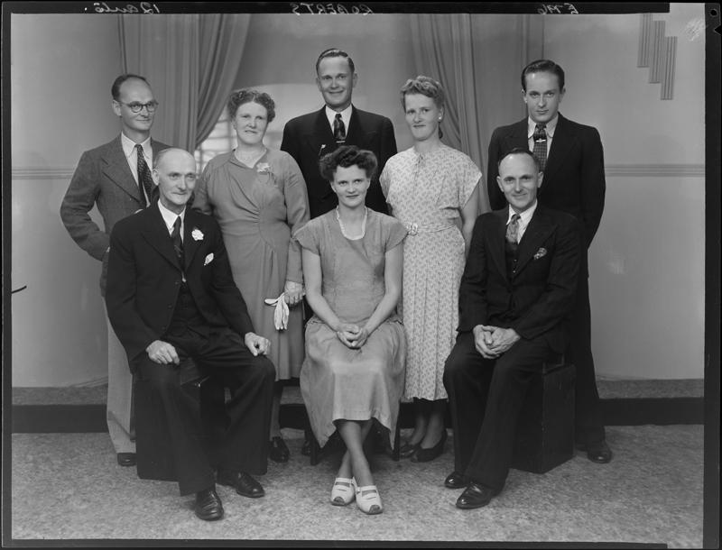 Roberts, Group - Puke Ariki