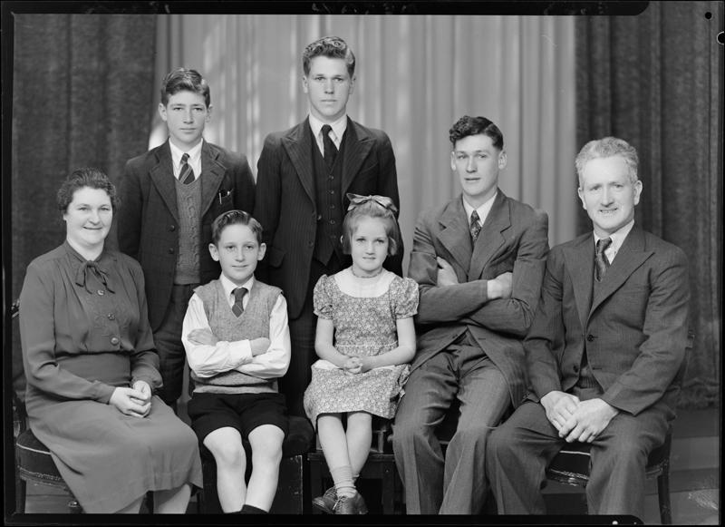 Megaw, family - Puke Ariki