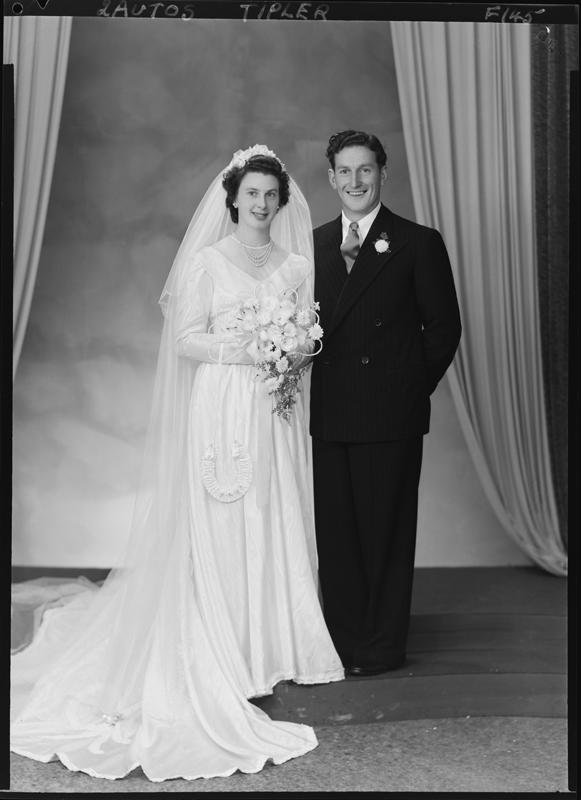 Tipler, Wedding - Puke Ariki