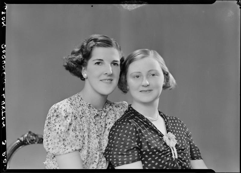 Dodunski and Luxton, Women - Puke Ariki