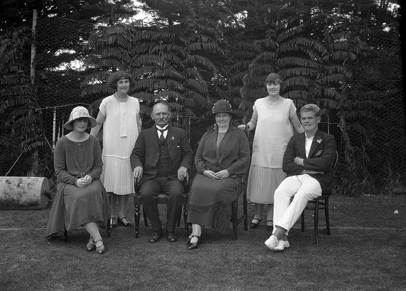 Luxton, Group - Puke Ariki