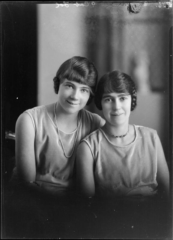 Beale, Women - Puke Ariki