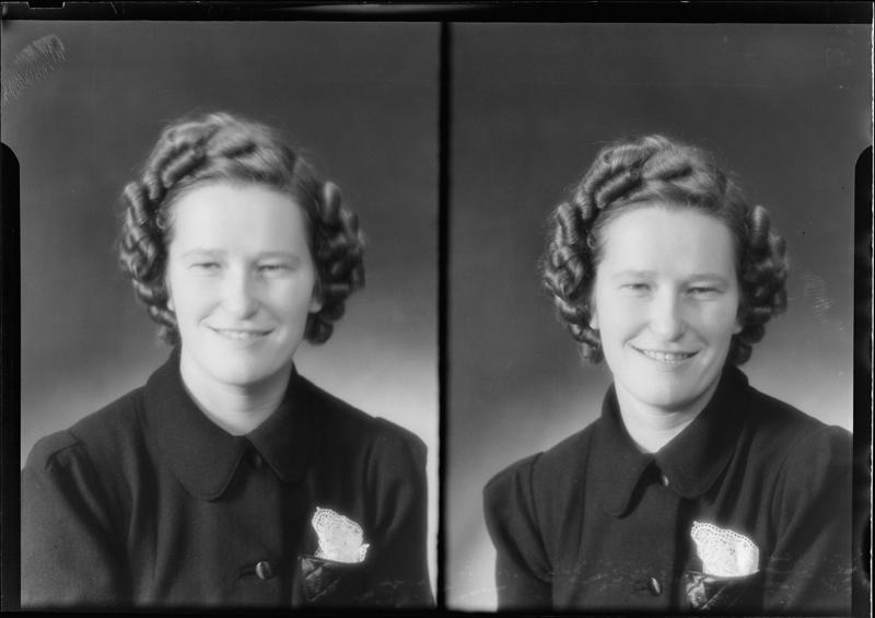 Bell, Woman - Puke Ariki