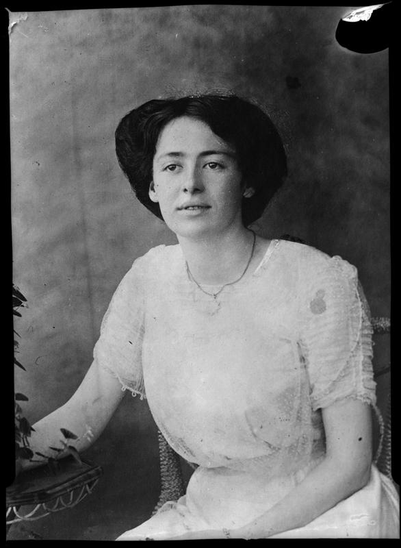 George, Woman - Puke Ariki