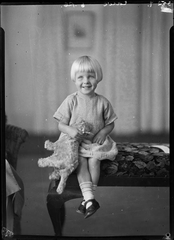 Corrie, Girl - Puke Ariki