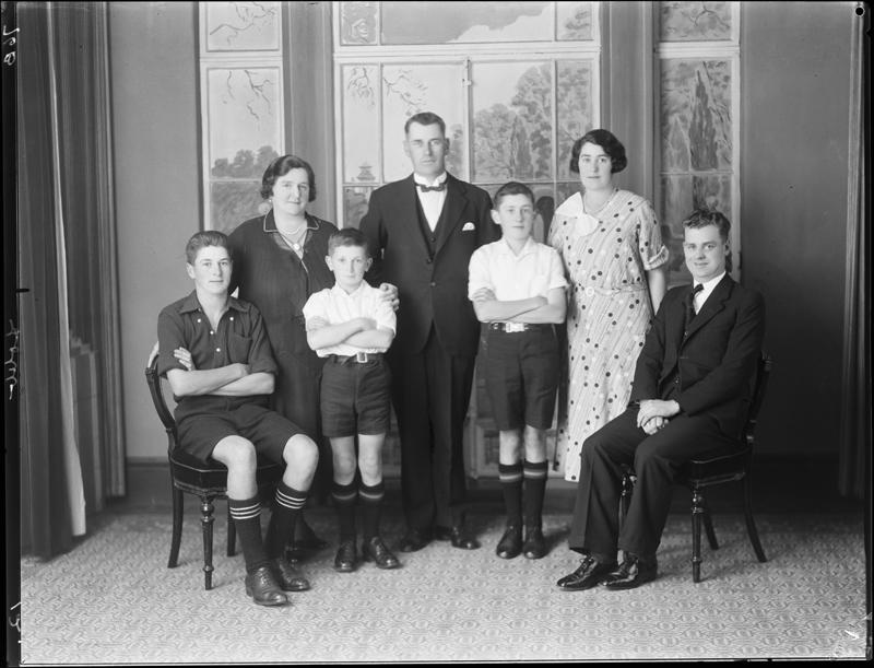 Lobb, Family. - Puke Ariki