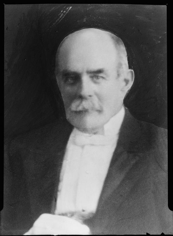 Case, Man - Puke Ariki