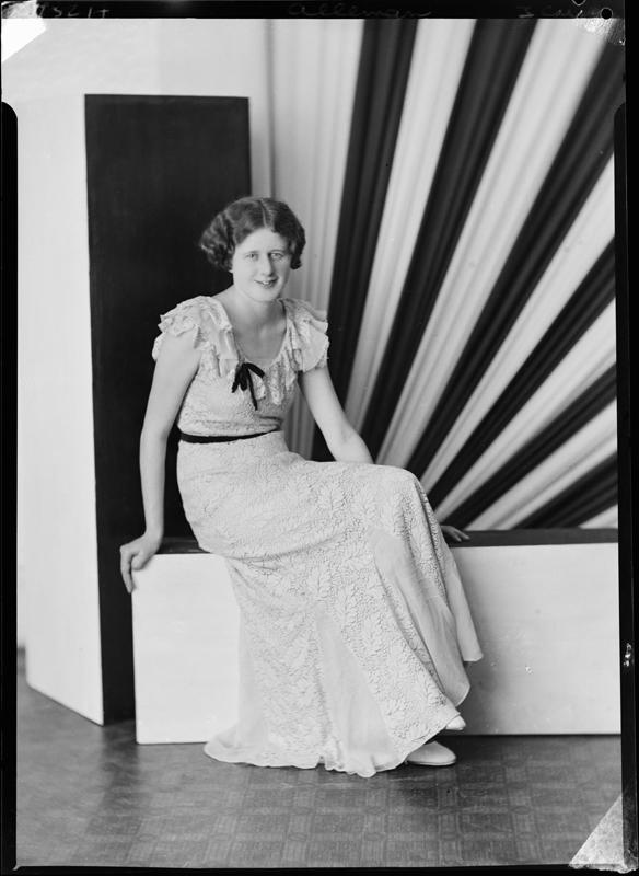 Alleman, Woman - Puke Ariki