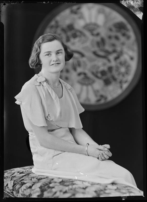 Cunningham, Woman - Puke Ariki