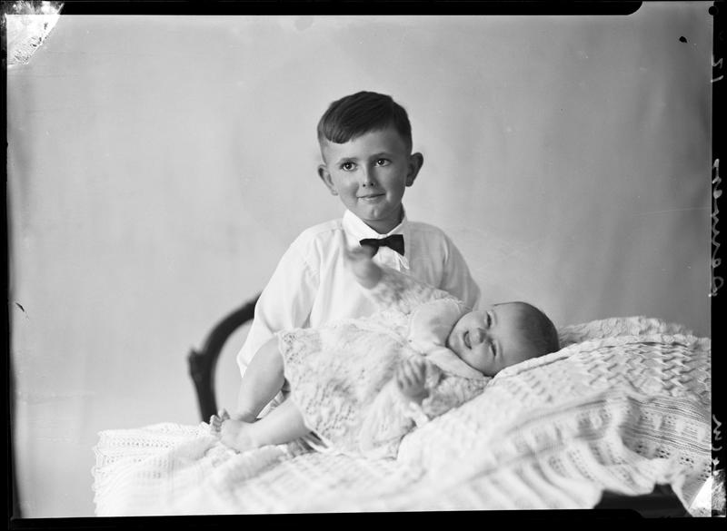 Denners, Children - Puke Ariki