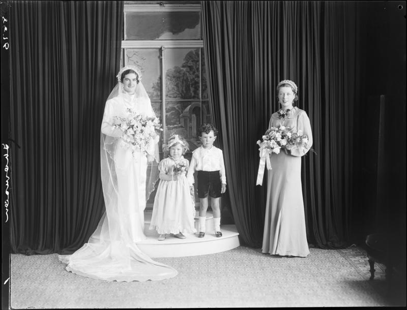 Thompson, Wedding - Puke Ariki