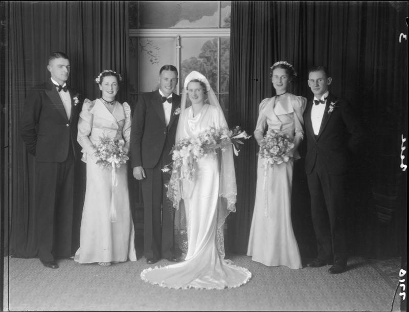 Bell, Wedding - Puke Ariki