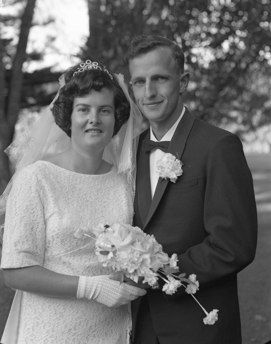 Newman, Wedding - Puke Ariki
