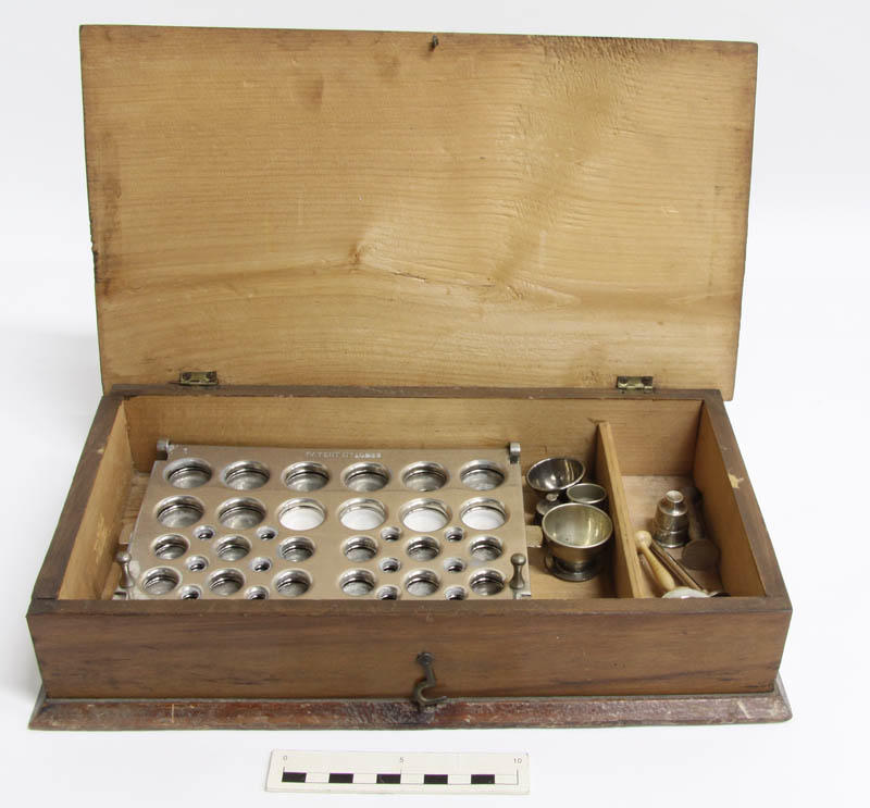 Cachet Machine - Puke Ariki