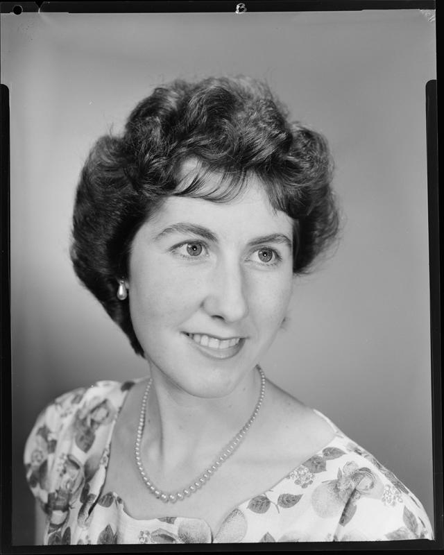 Collins; Woman - Puke Ariki