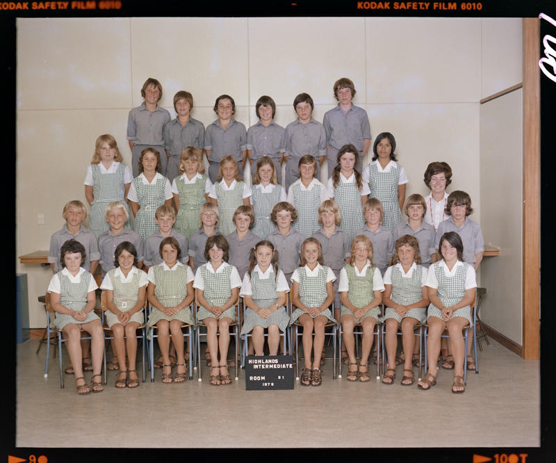 Highlands School , Form One class - Puke Ariki