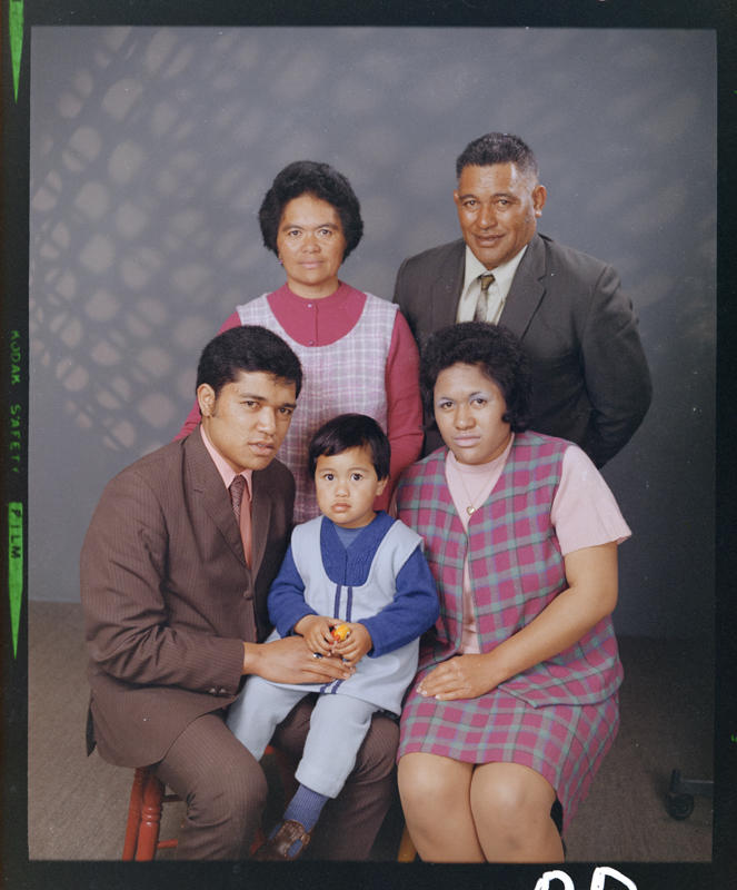 Martin, Family Group - Puke Ariki