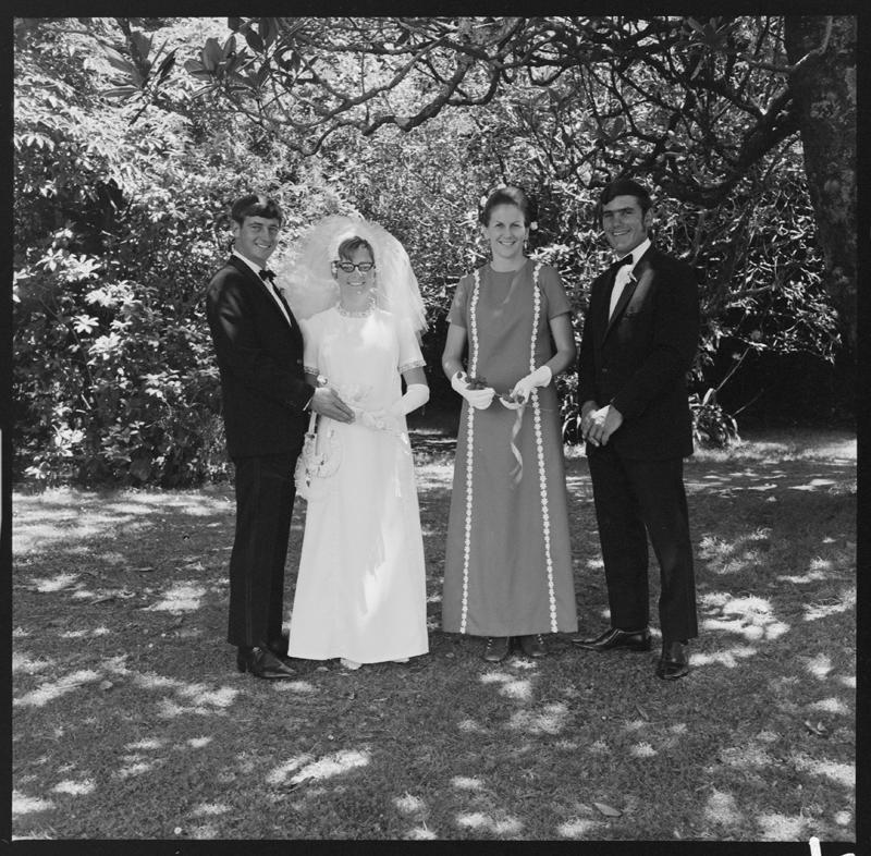 Mora, Wedding - Puke Ariki