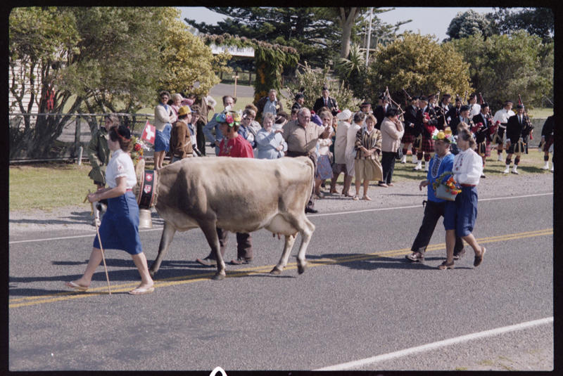 Warea School Centenary, Parade - Puke Ariki