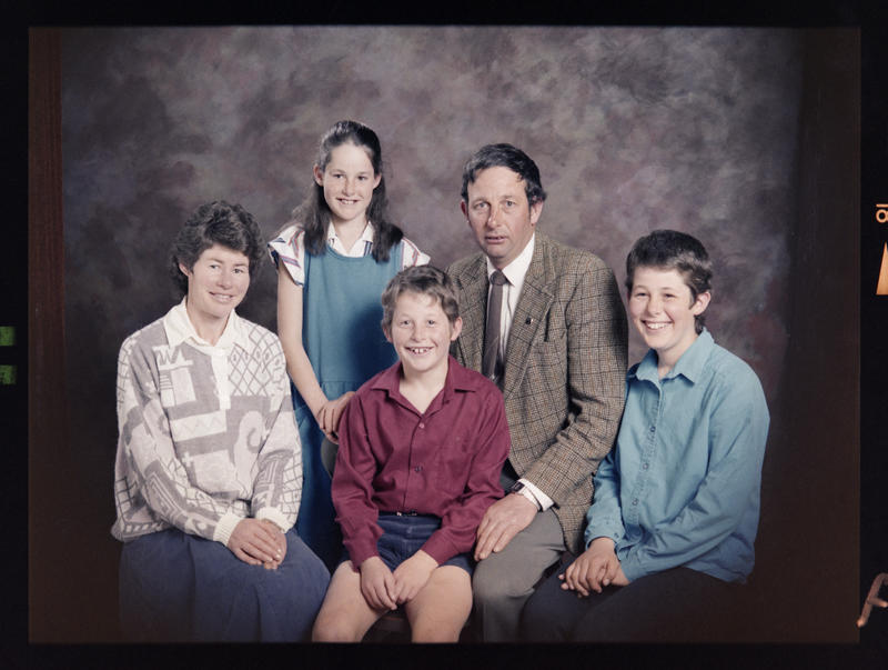 Hocken, Family Group - Puke Ariki