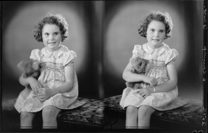 Fleming, Girl - Puke Ariki