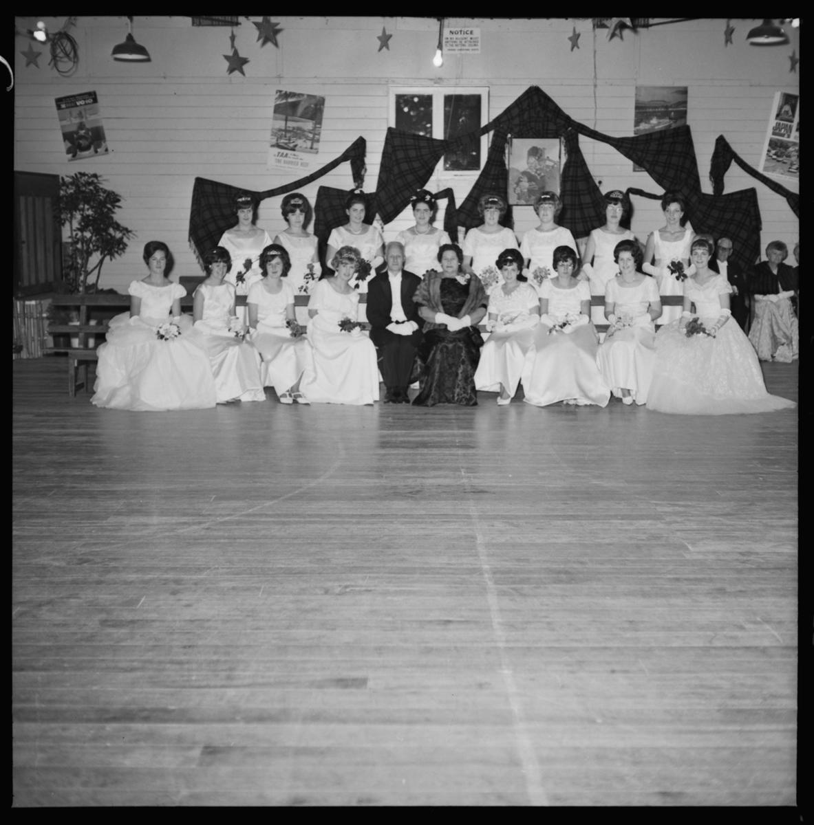 Masonic Debutante Ball, Group - Puke Ariki