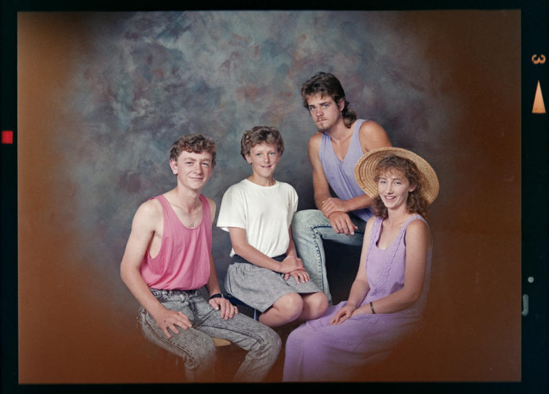 Haseltine, Family Group - Puke Ariki