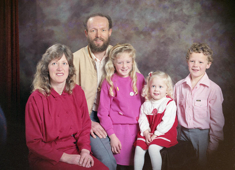 Cowley, Family Group - Puke Ariki