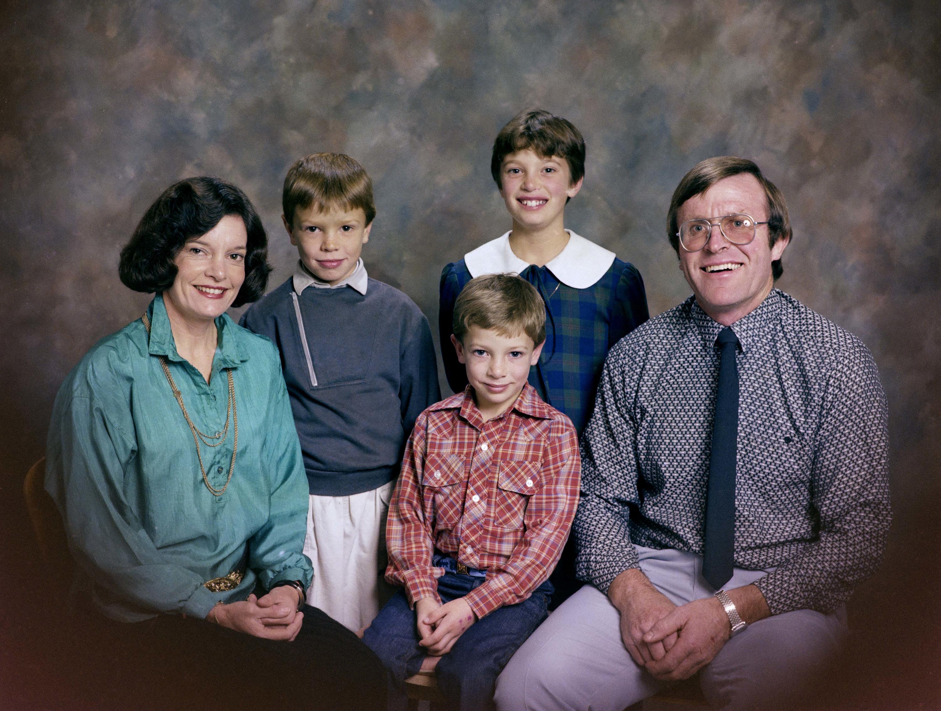 Irving, Family Group - Puke Ariki