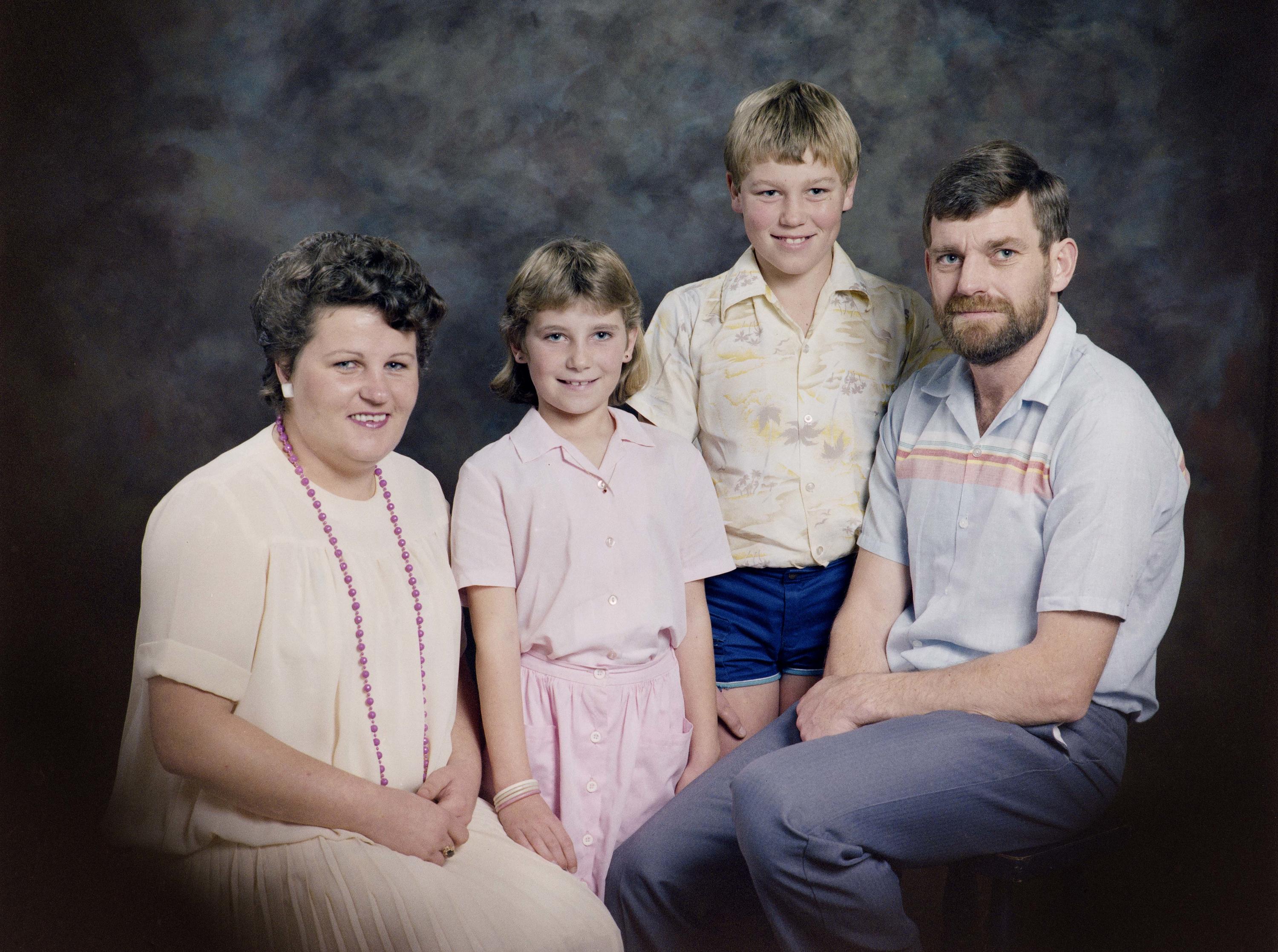 Loveridge, Family Group - Puke Ariki